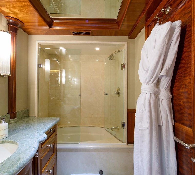 Ensuite Image Gallery – Luxury Yacht Browser | by CHARTERWORLD ...